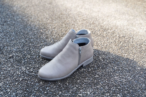 数量限定カラー HELM Grey 発売のお知らせ | ニュース